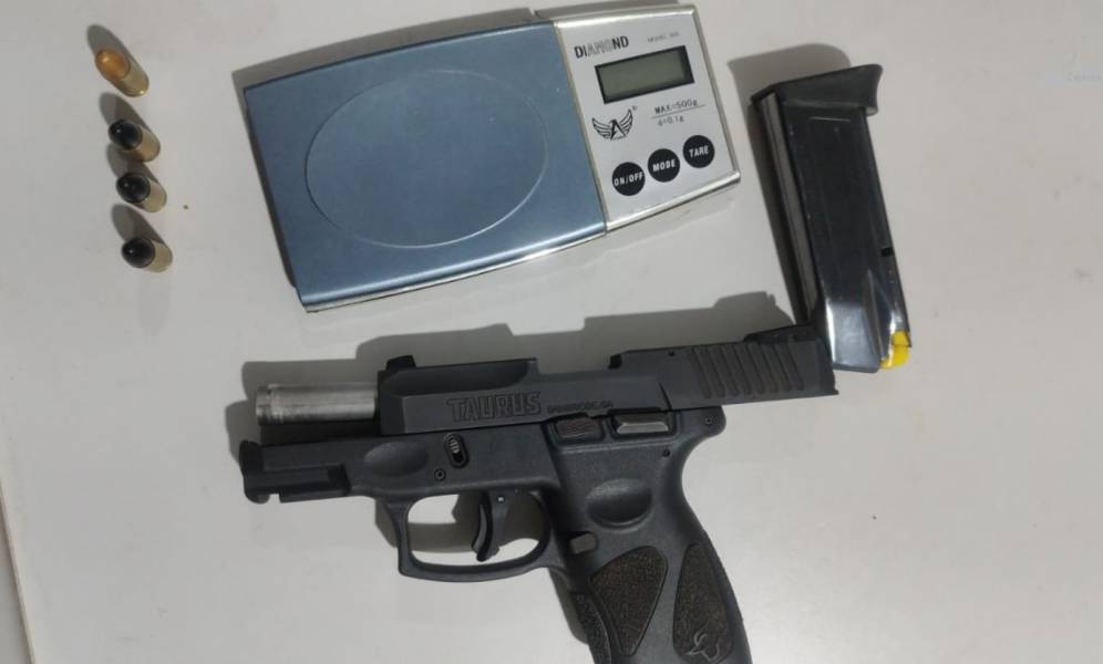 Flagrado Com Pistola Rapaz Confessa Ser Integrante De Facção Criminosa